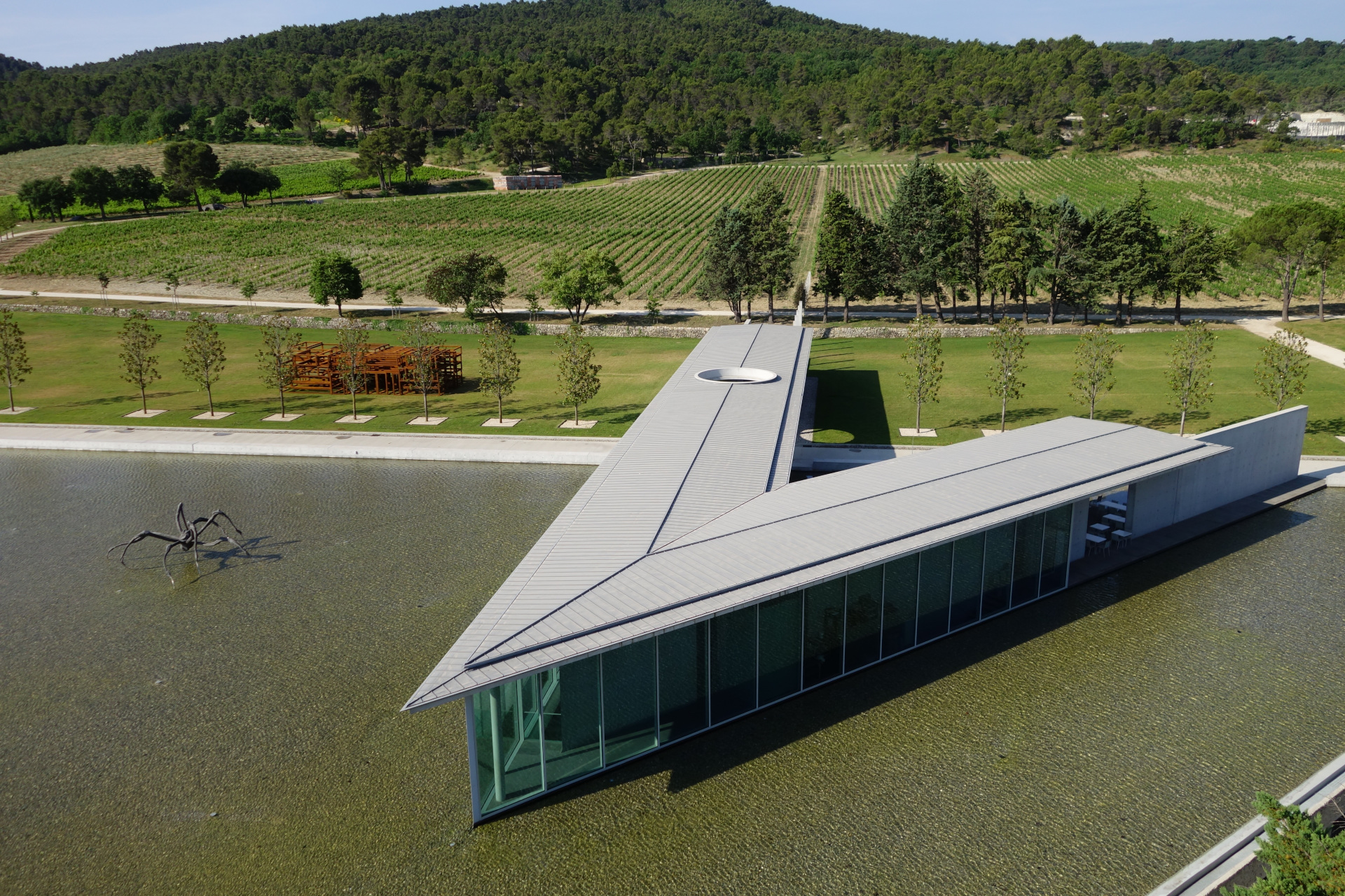 CHATEAU LA COSTE - Self-guided visit of the Art and Architecture Walk